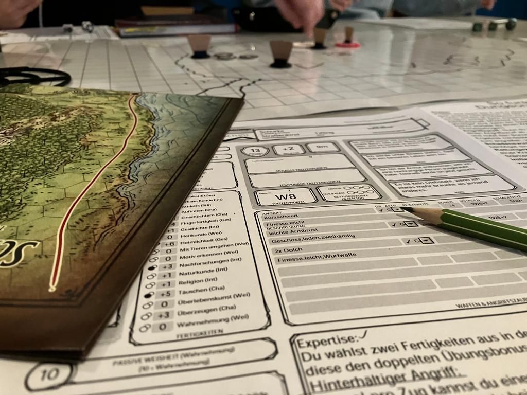 Pen and Paper im Kinder- und Jugendkreativzentrum Anne Frank | Stadt ...